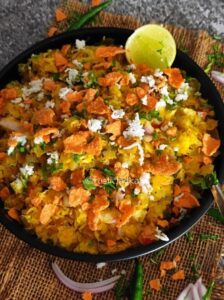 Maharashtrian Dadpe pohe Recipe (No-Cook Poha Recipe) | Traditional ...